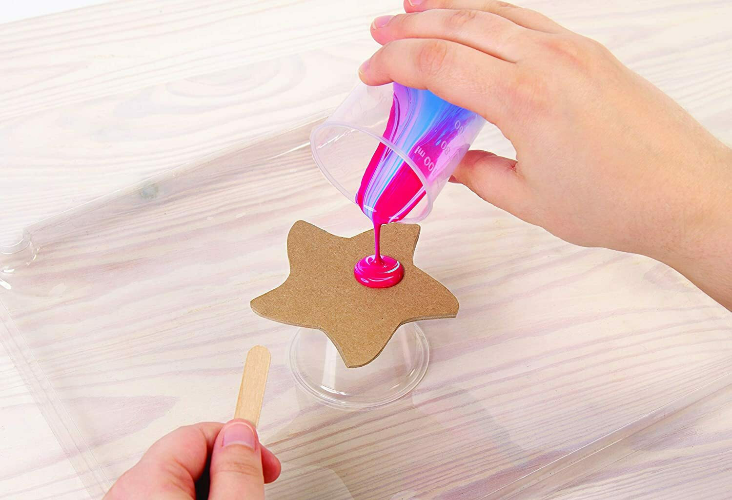 Make it Real: Masterpieces Paint Pouring (1410) - AstronGameClub